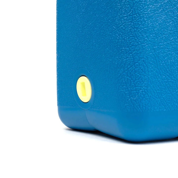 Blue 22 Liter Wavian Water Can | Cap-it® Canada